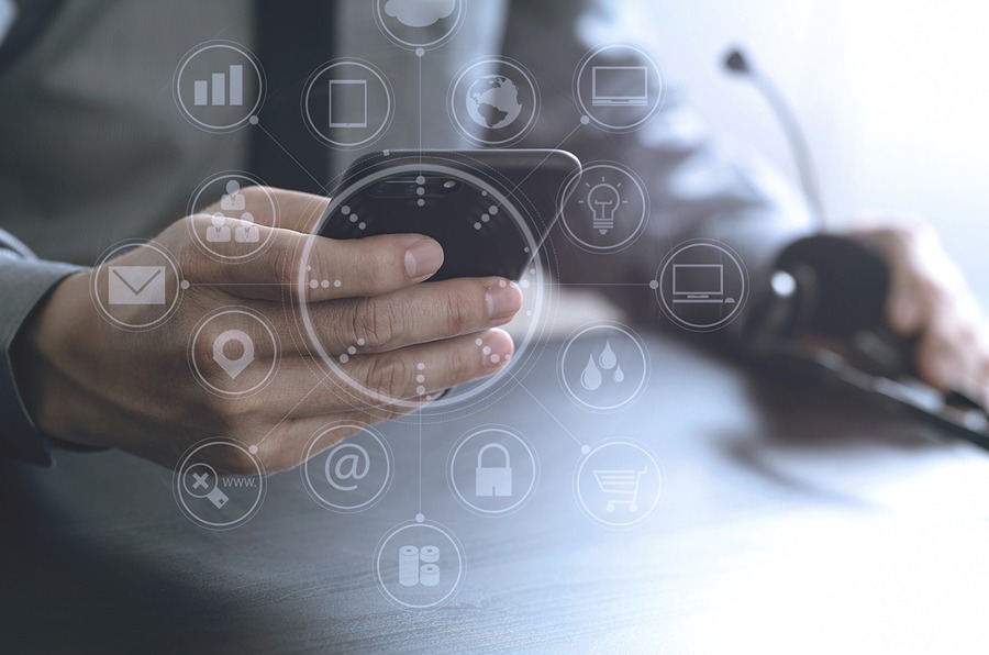 Why Advanced Mobile Phone Systems Benefit Remote Teams